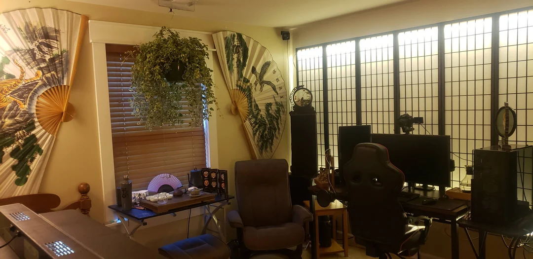 My bedroom/office space. | Scrolller