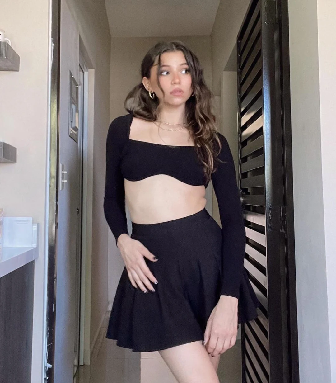 At the hotel | Scrolller