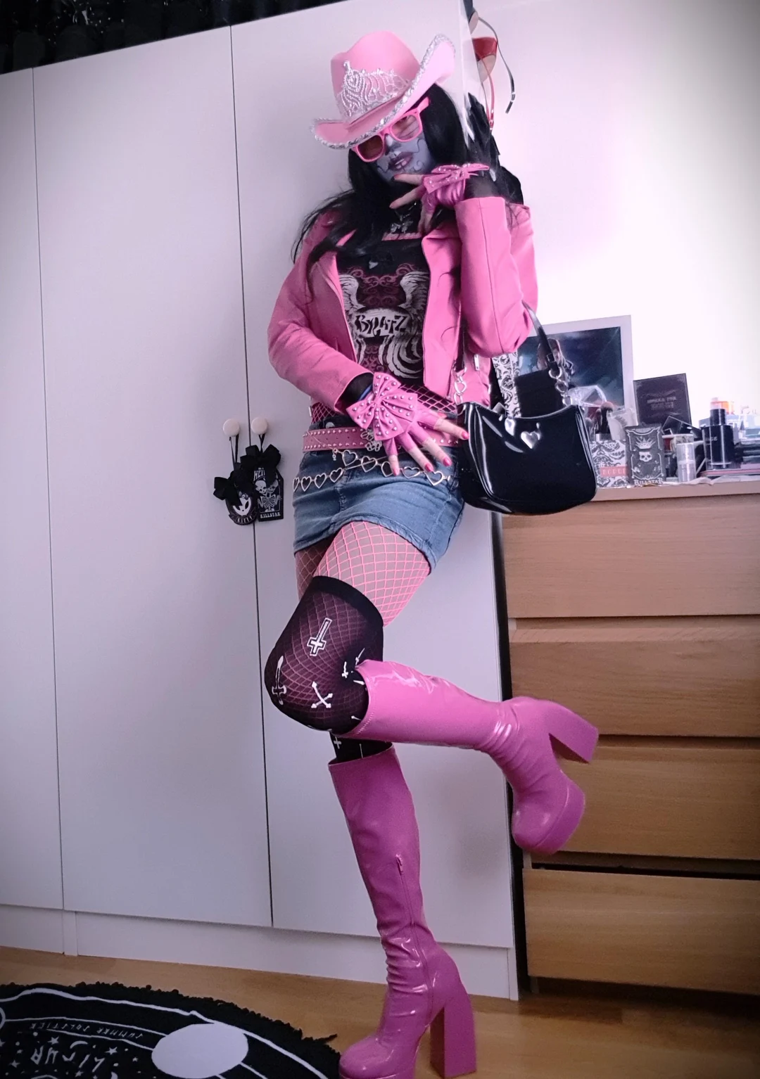 Pink CowGirl Bratz Doll 😘 | Scrolller