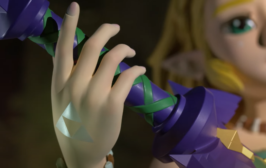 [TotK] The Official Zelda TotK statue does have the Triforce on her hand. | Scrolller