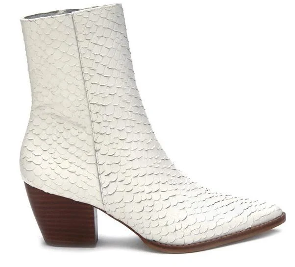 White snake boot | Scrolller