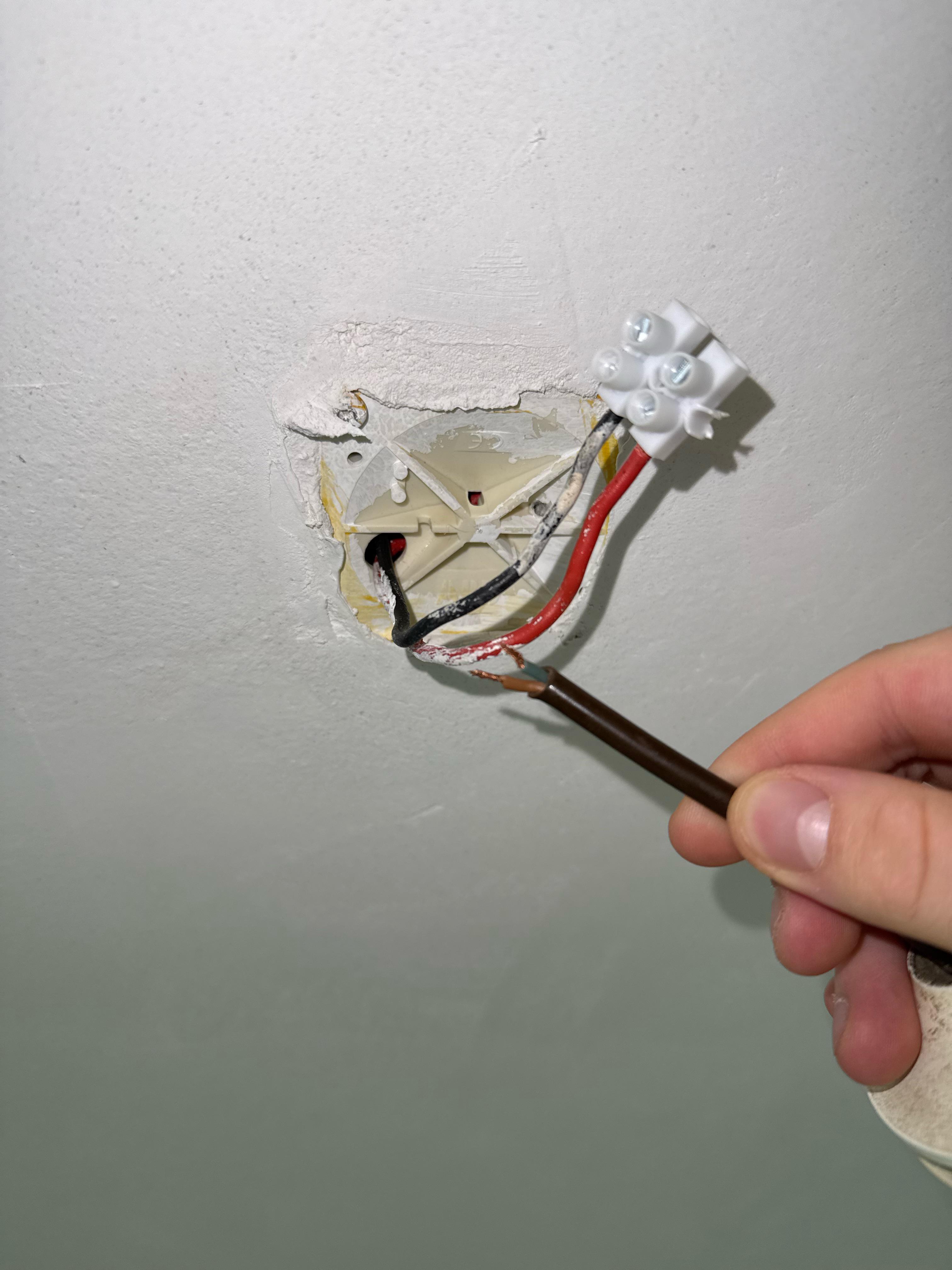 Which wire? | Scrolller