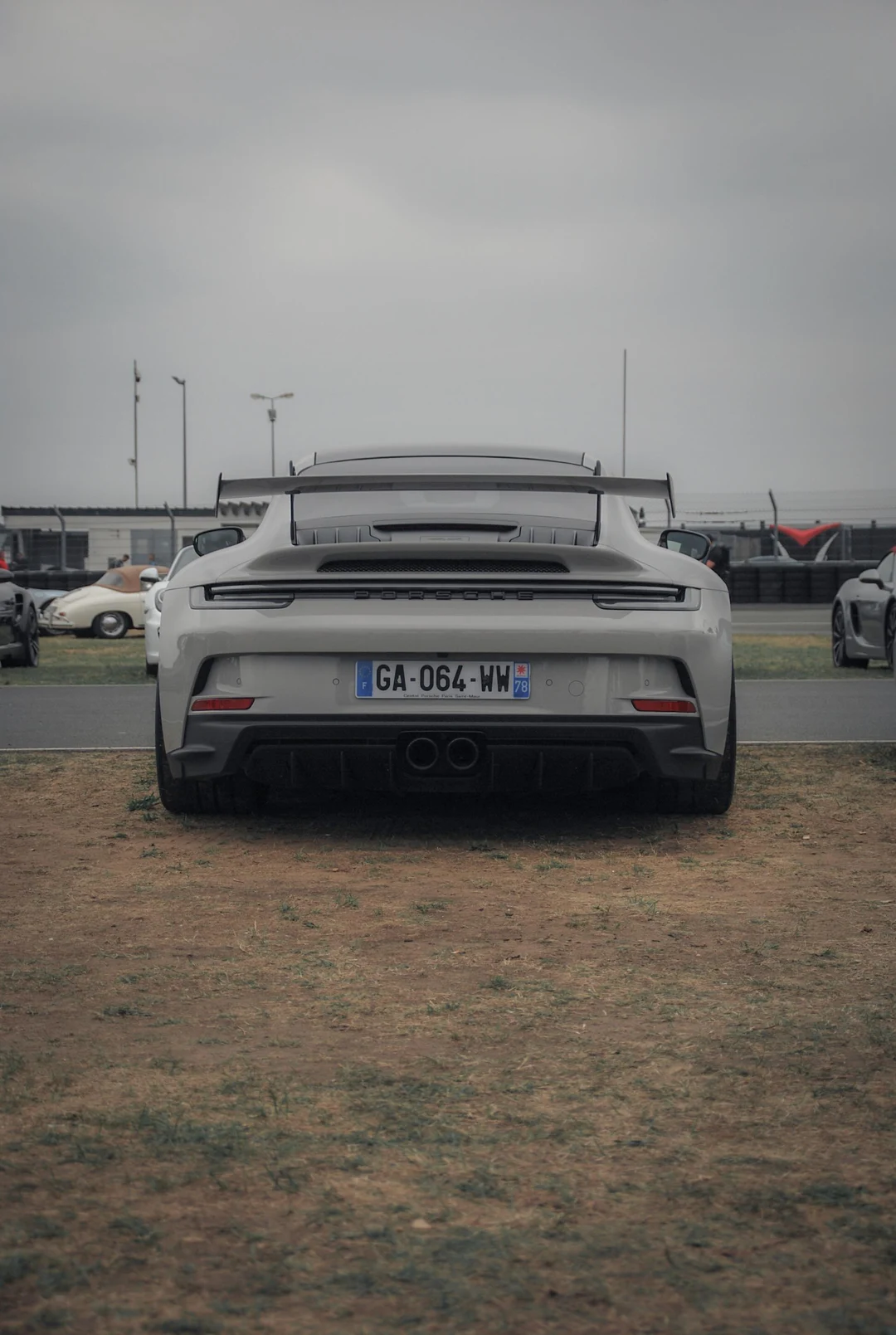 911 (992) GT3 [1944x2896] | Scrolller