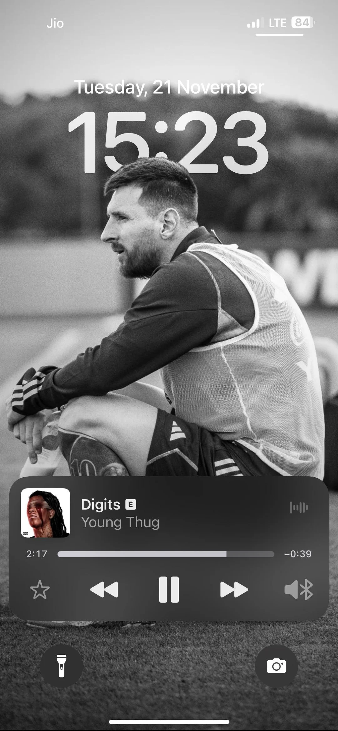 Show me your lockscreen guys | Scrolller