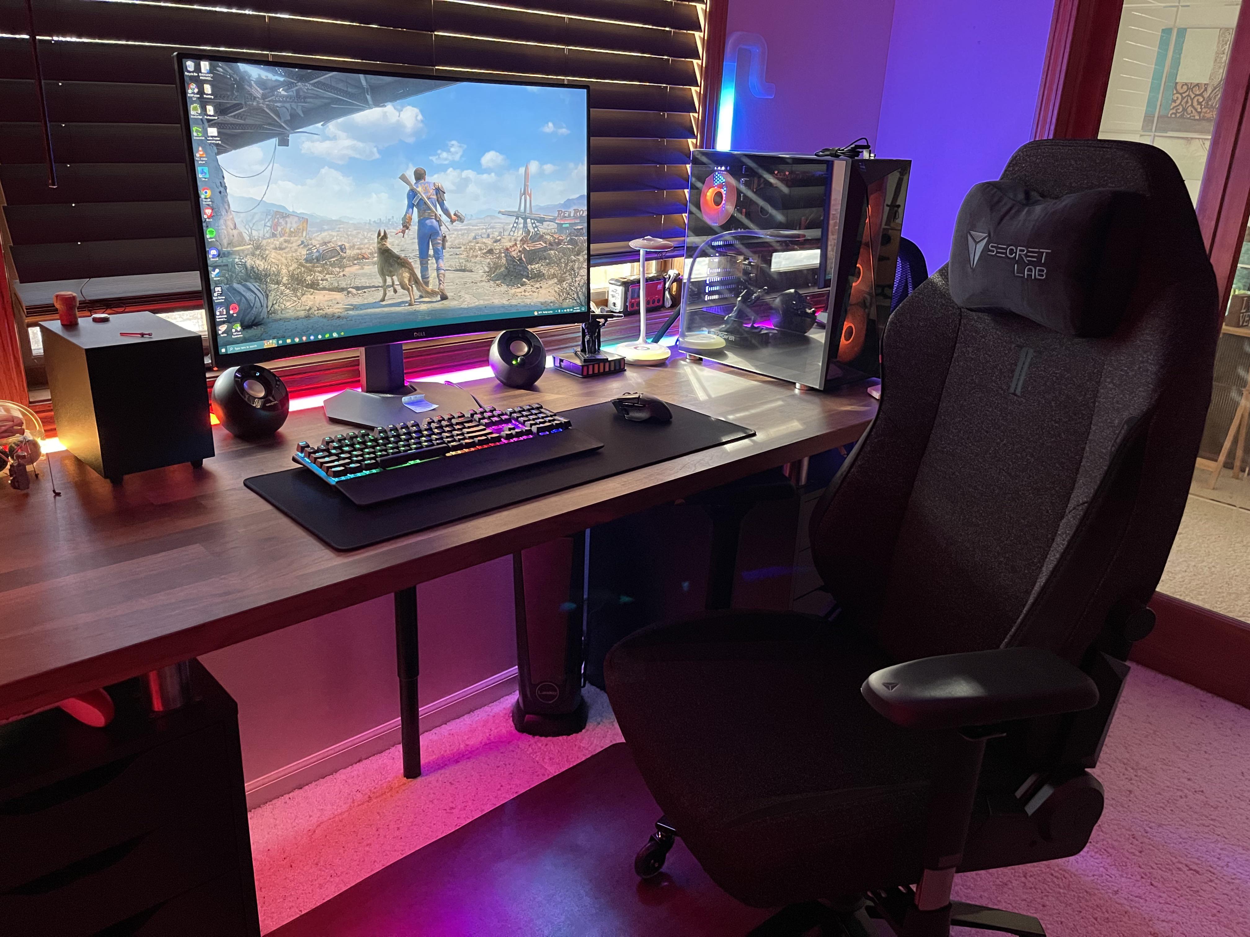 Gaming setup with new Secretlab Titan Evo | Scrolller