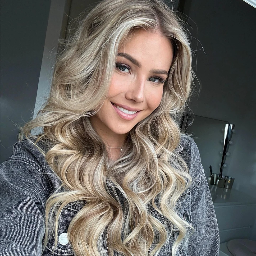 Julie Jansen | Scrolller