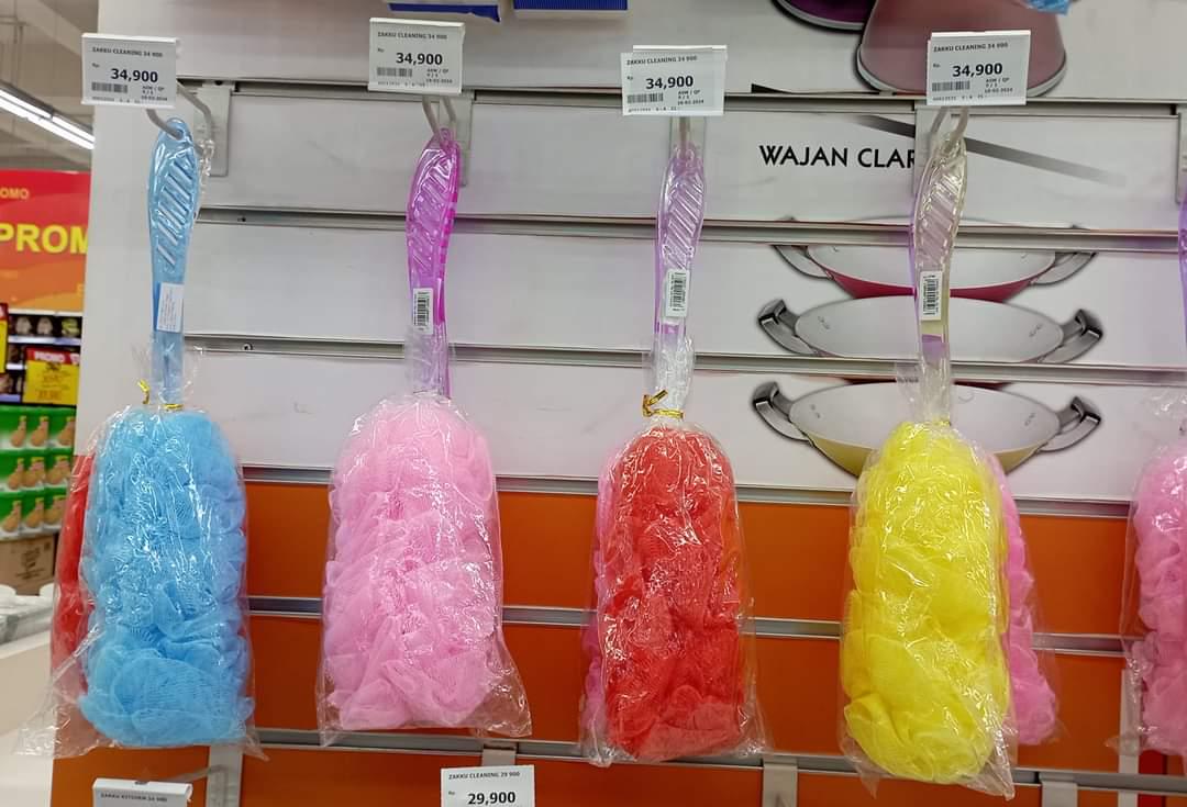 Bocchi the Cleaner | Scrolller