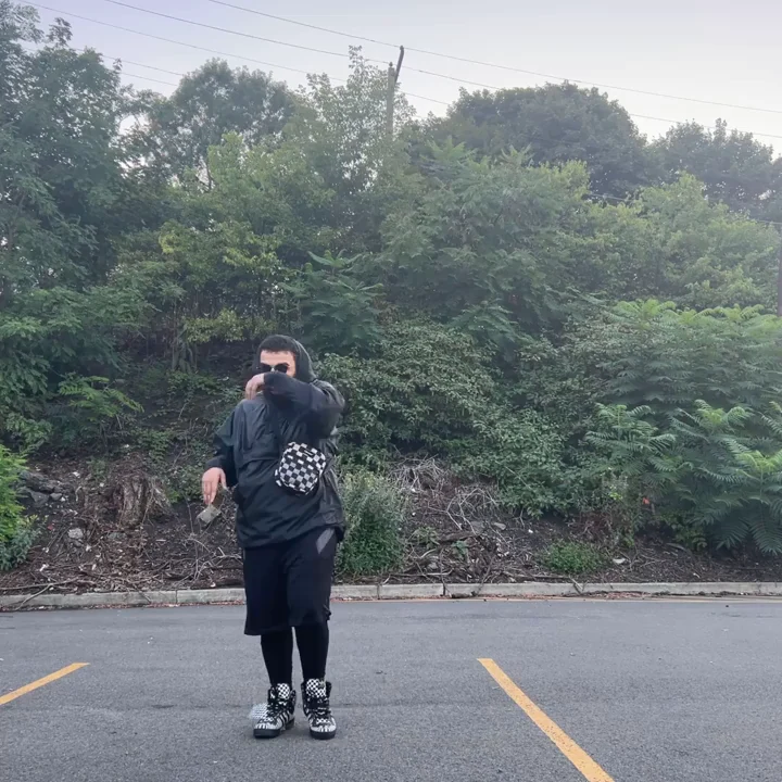 Electro dance | Scrolller