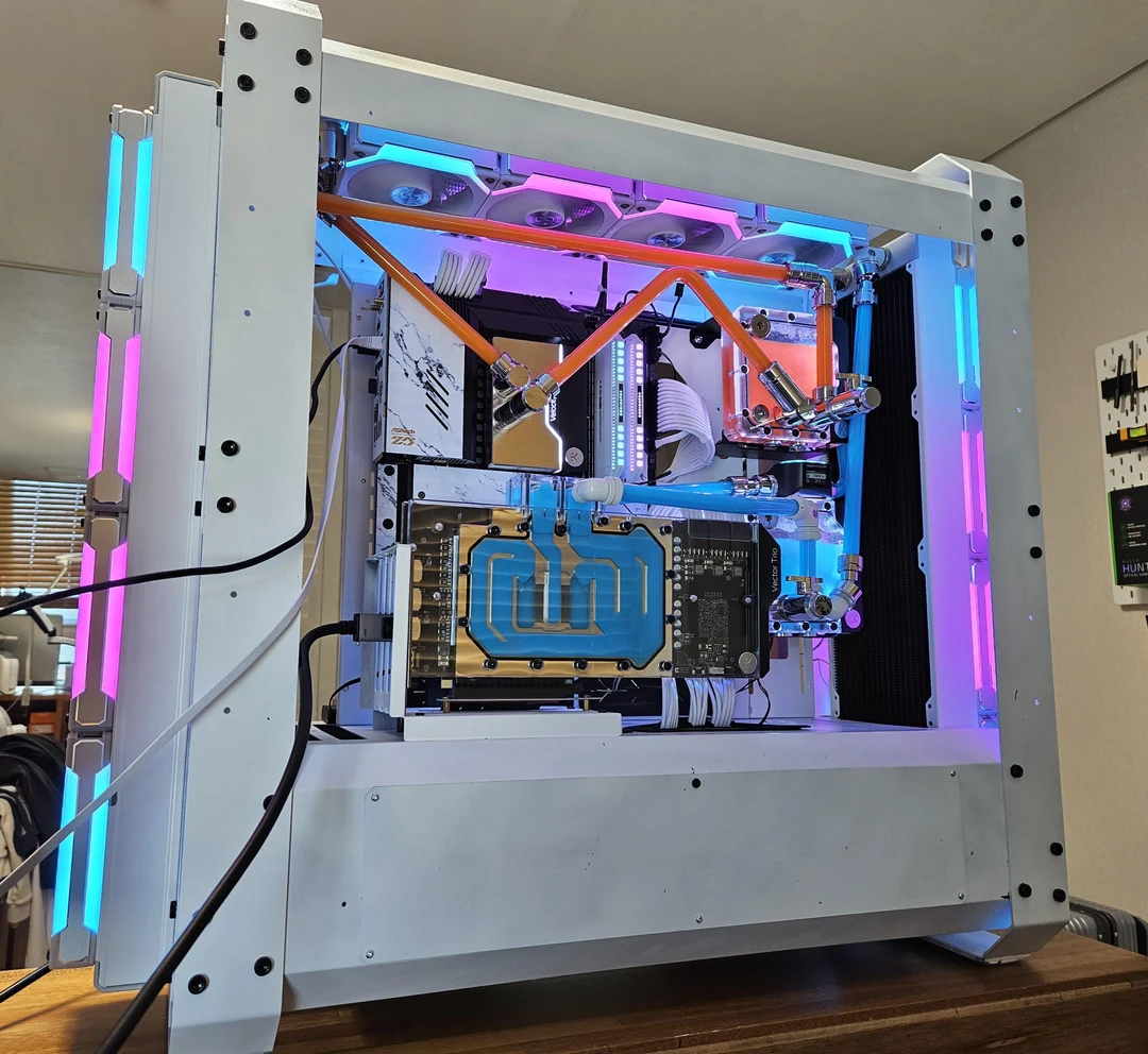 Weird lines but bulid complete! | Scrolller