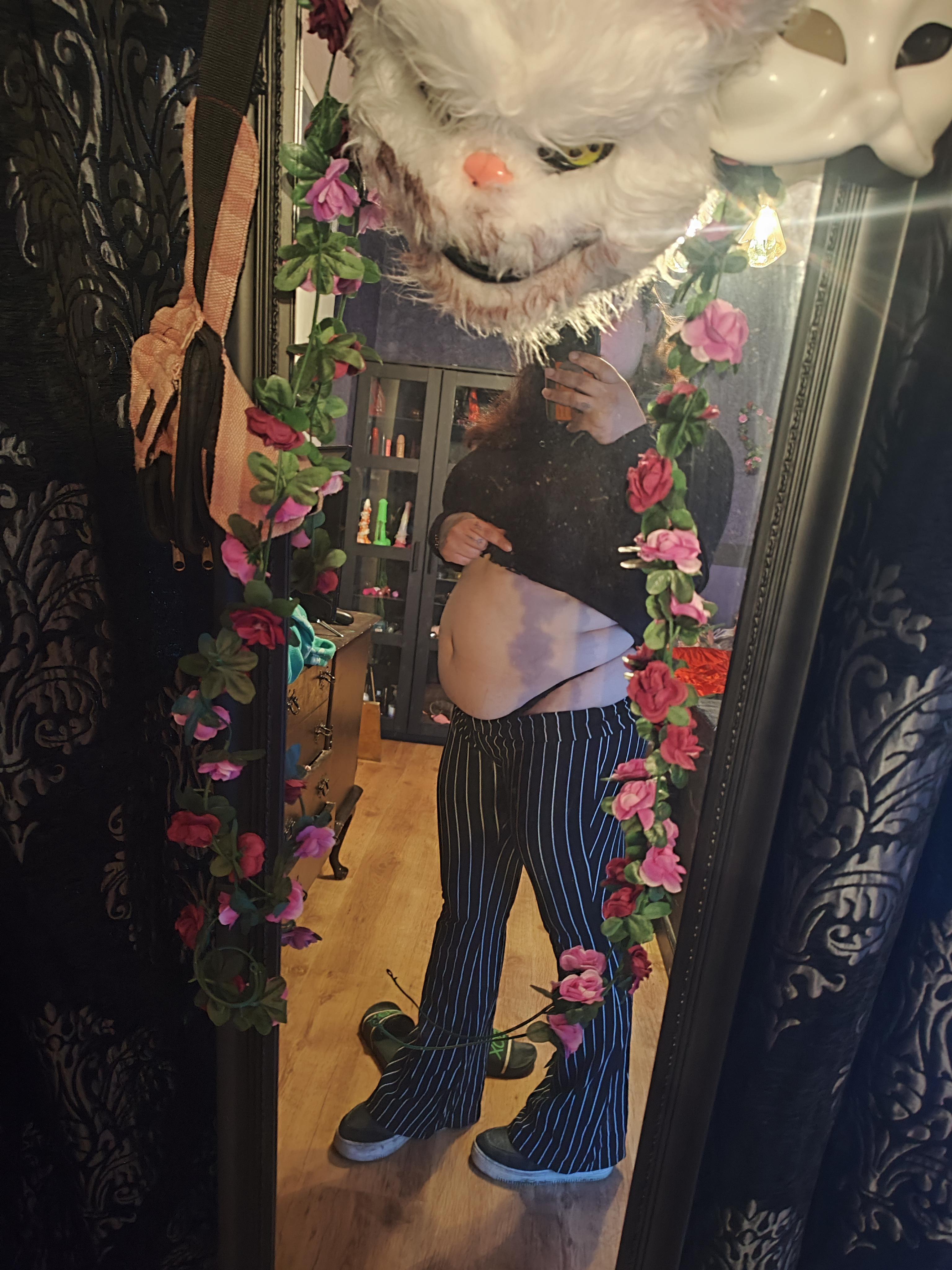 Preparing my belly for an all you can eat buffet 🤤 | Scrolller