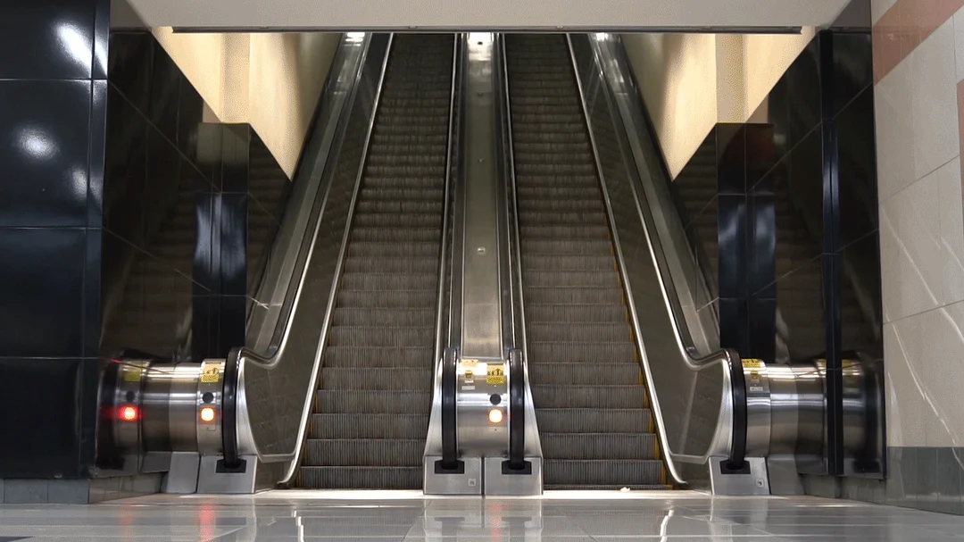 The Lonely Escalator | Scrolller