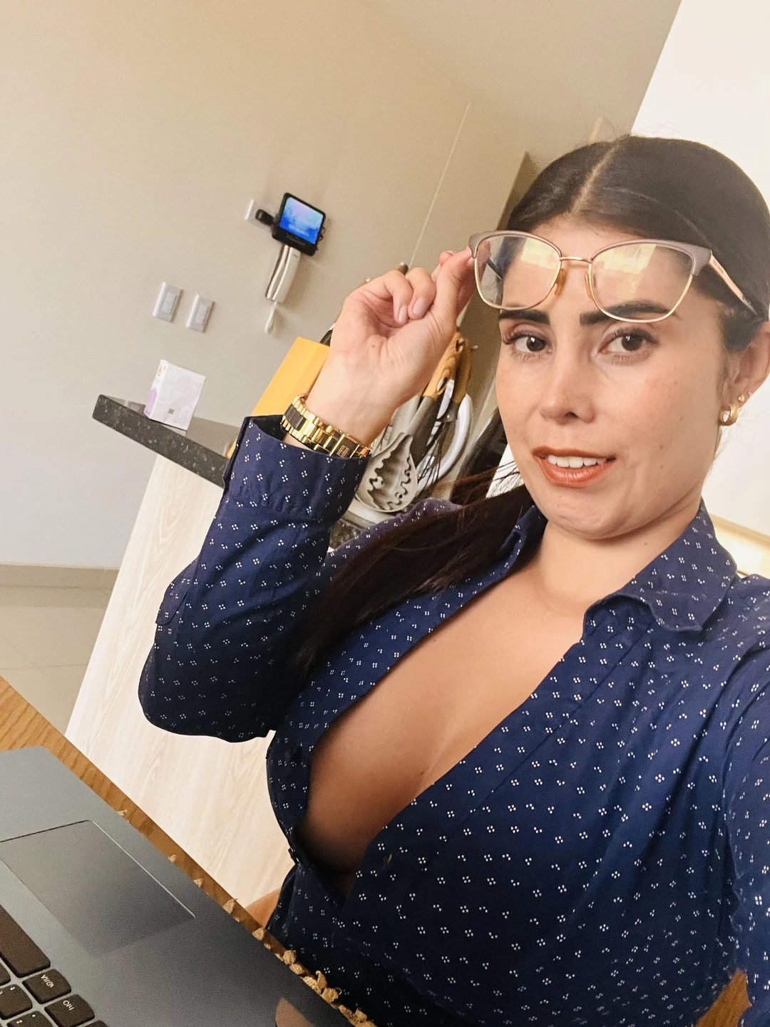 Unbuttoned and unbothered | Scrolller