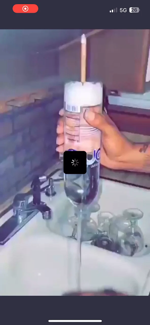 Chat, how do we feel about the water bottle method? | Scrolller