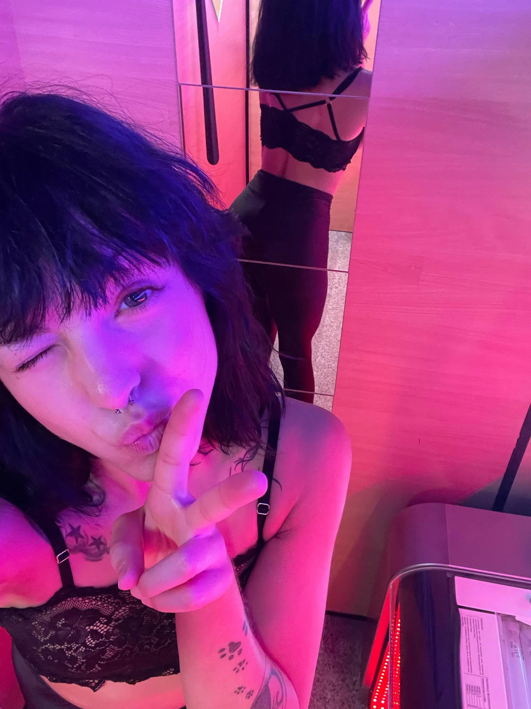 Feeling comfy at home | Scrolller