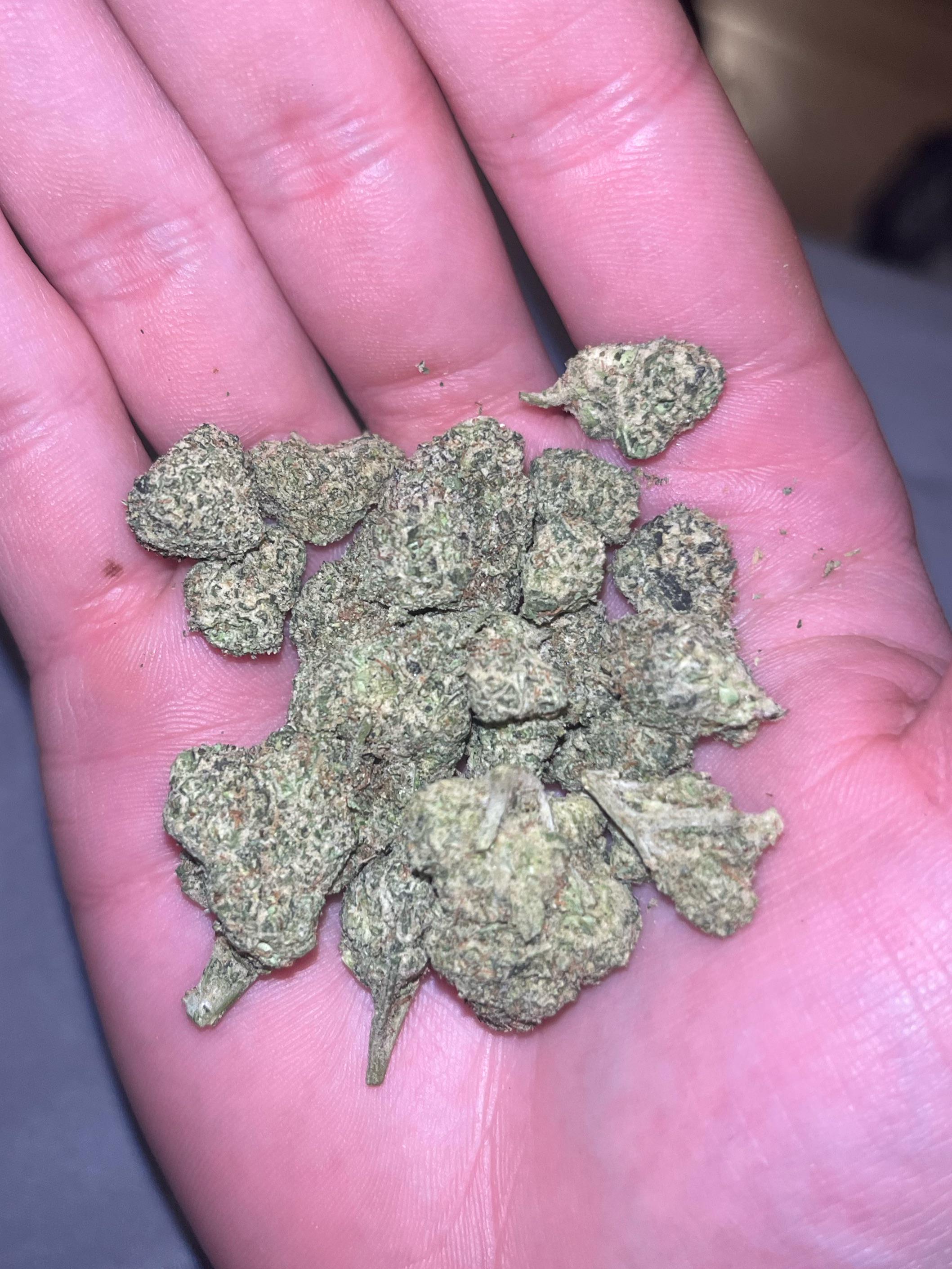 i luv weed | Scrolller