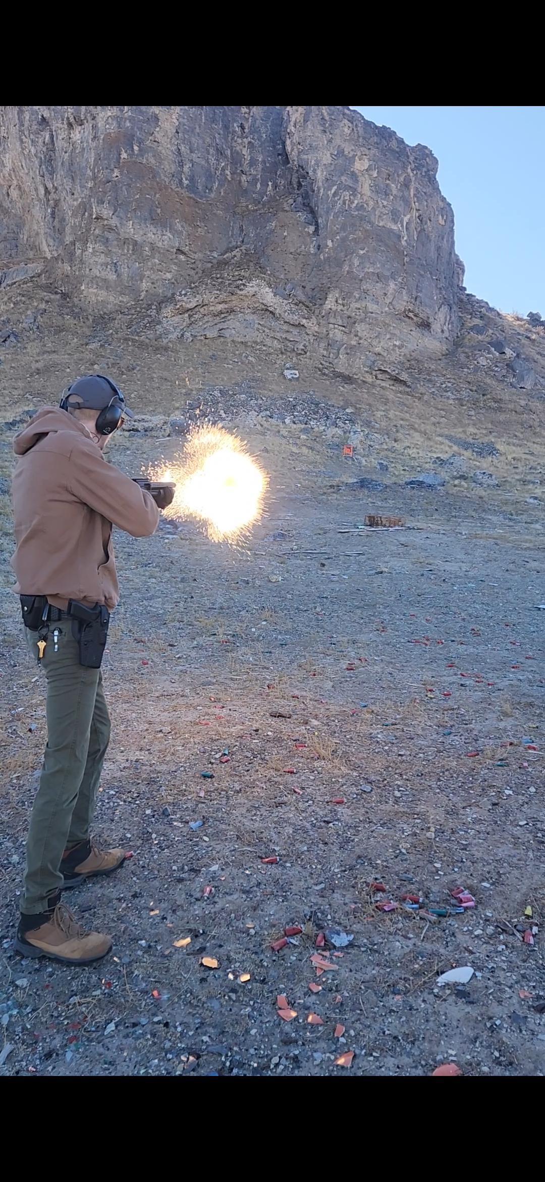 Mossberg 590 Shockwave Pistol + Dragon's Breath Fireball | Scrolller