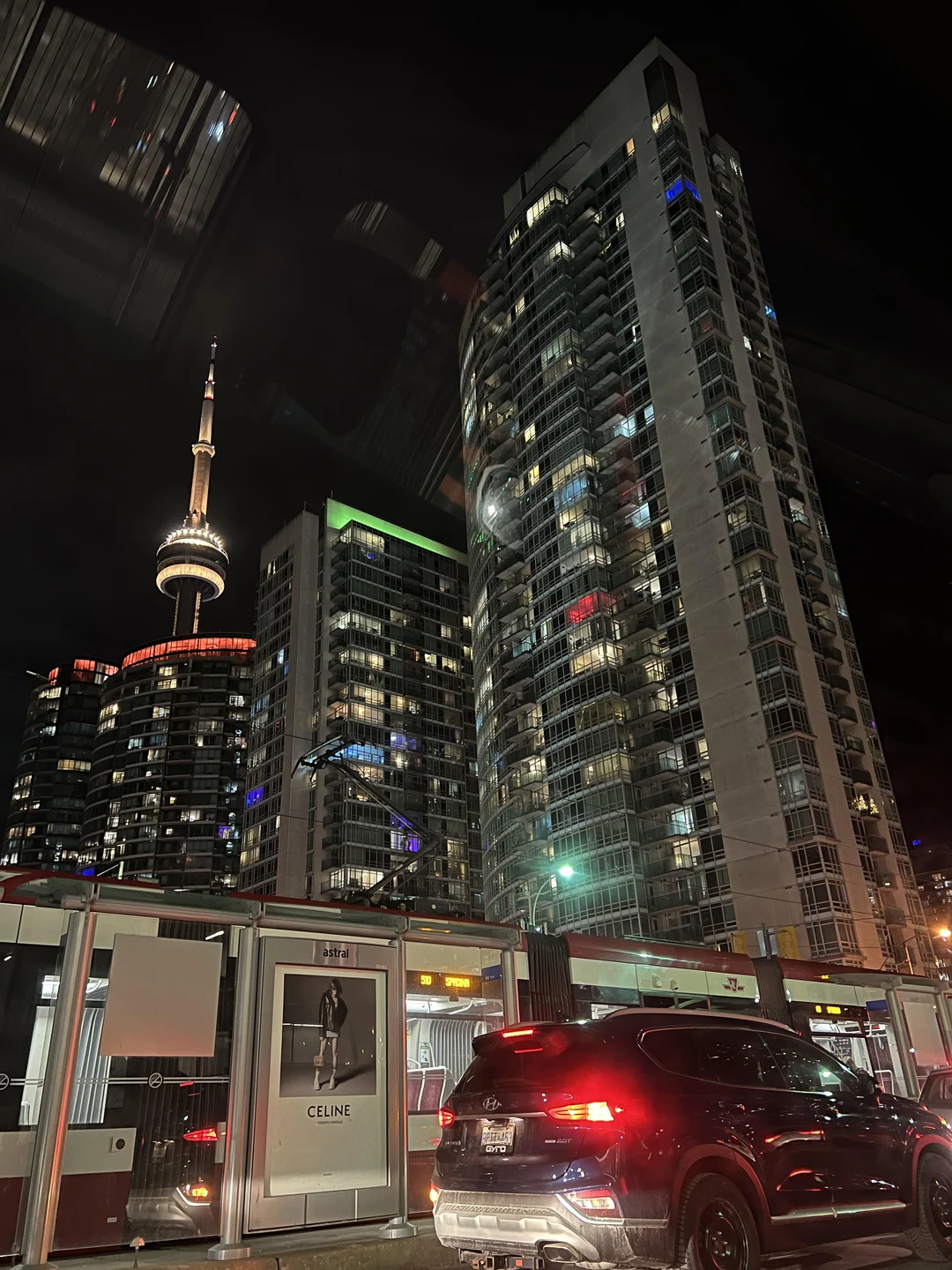 CN Tower, Toronto-Canada | Scrolller