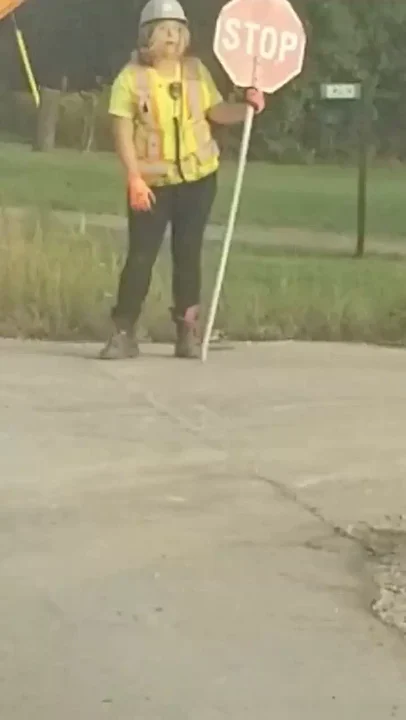 HMC while I hold this sign | Scrolller