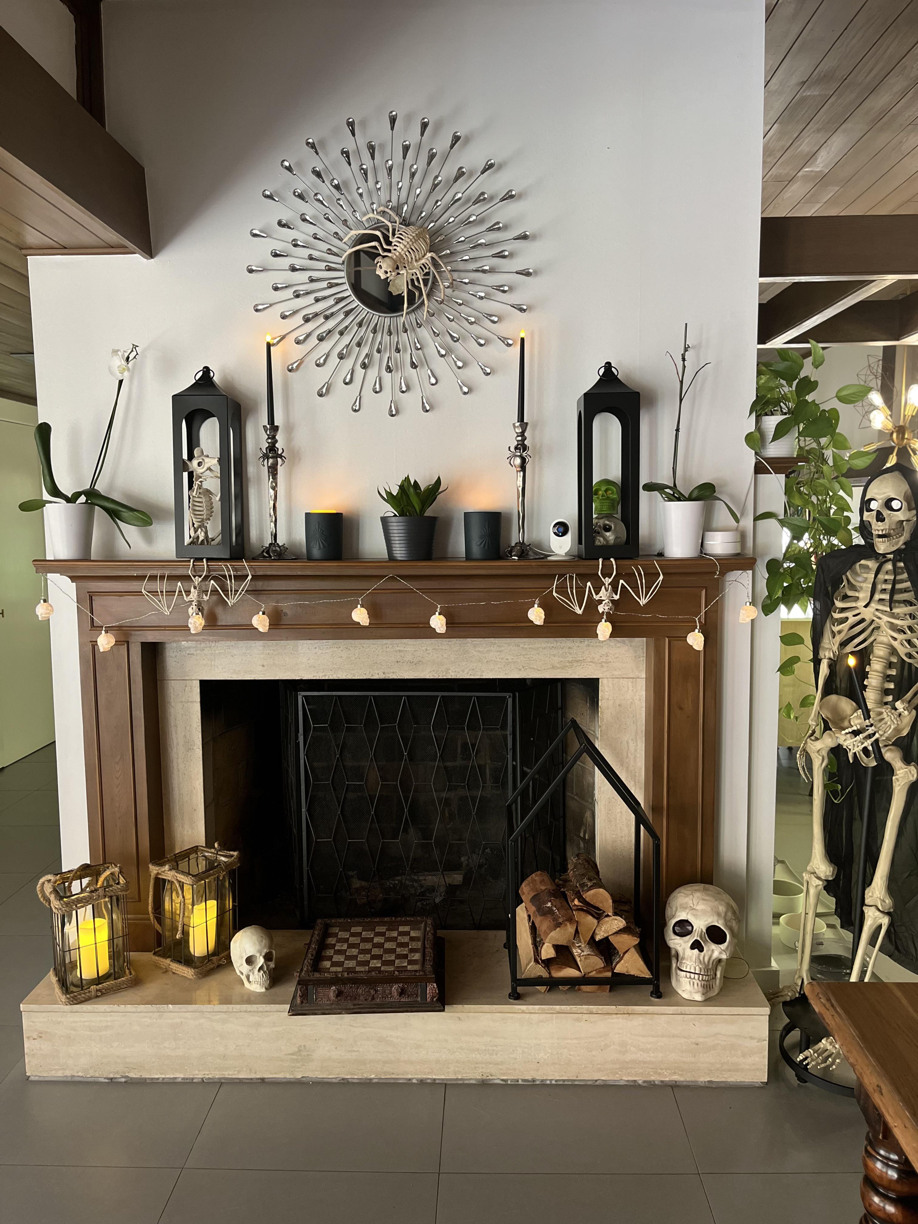 Mantle decor | Scrolller