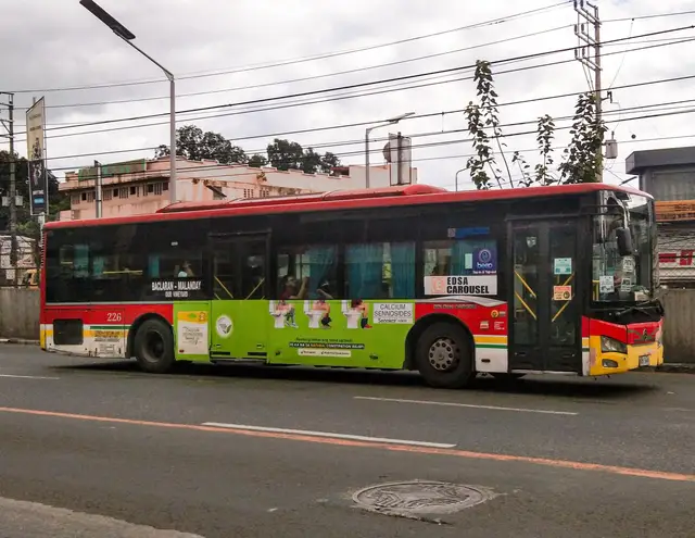 A clever ad in a low-floor bus | Scrolller