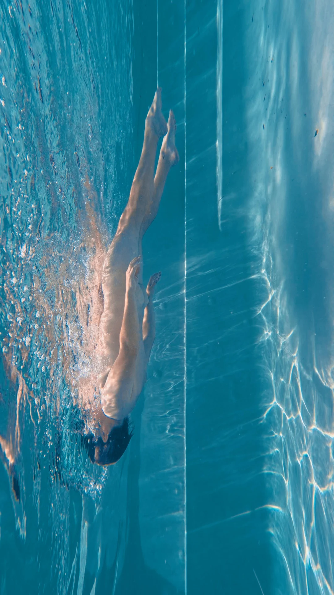 Floating | Scrolller