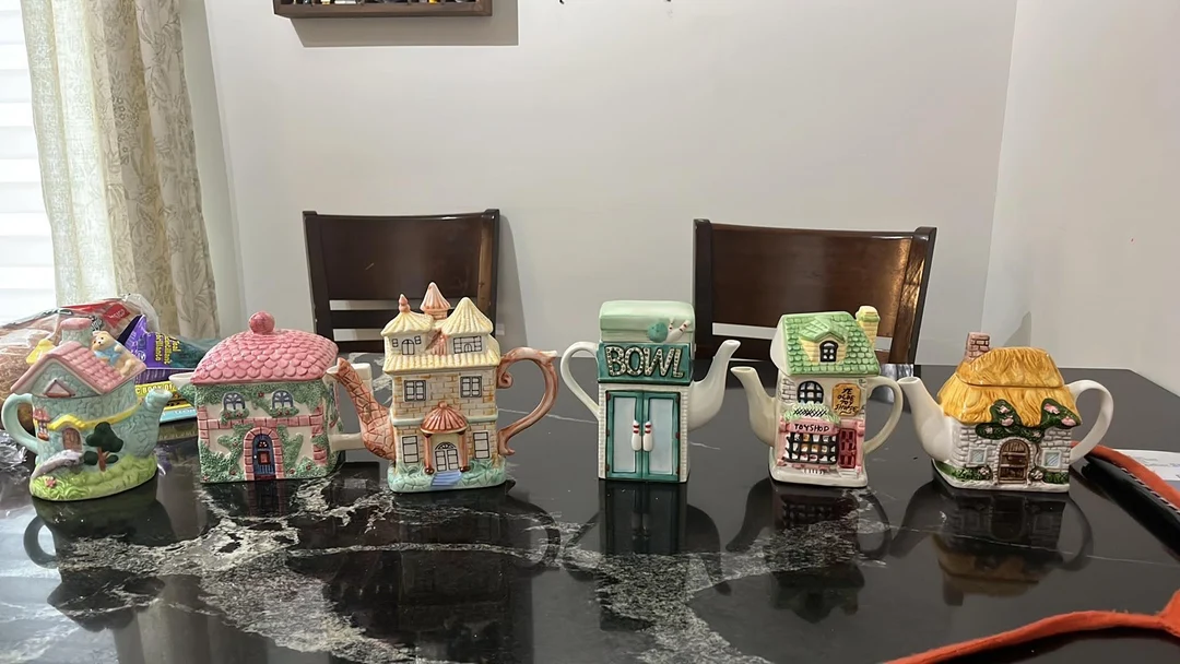 House shaped teapot obsession | Scrolller