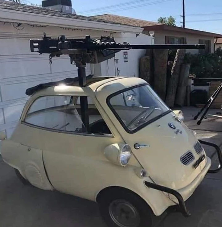 Versatile little beamer | Scrolller