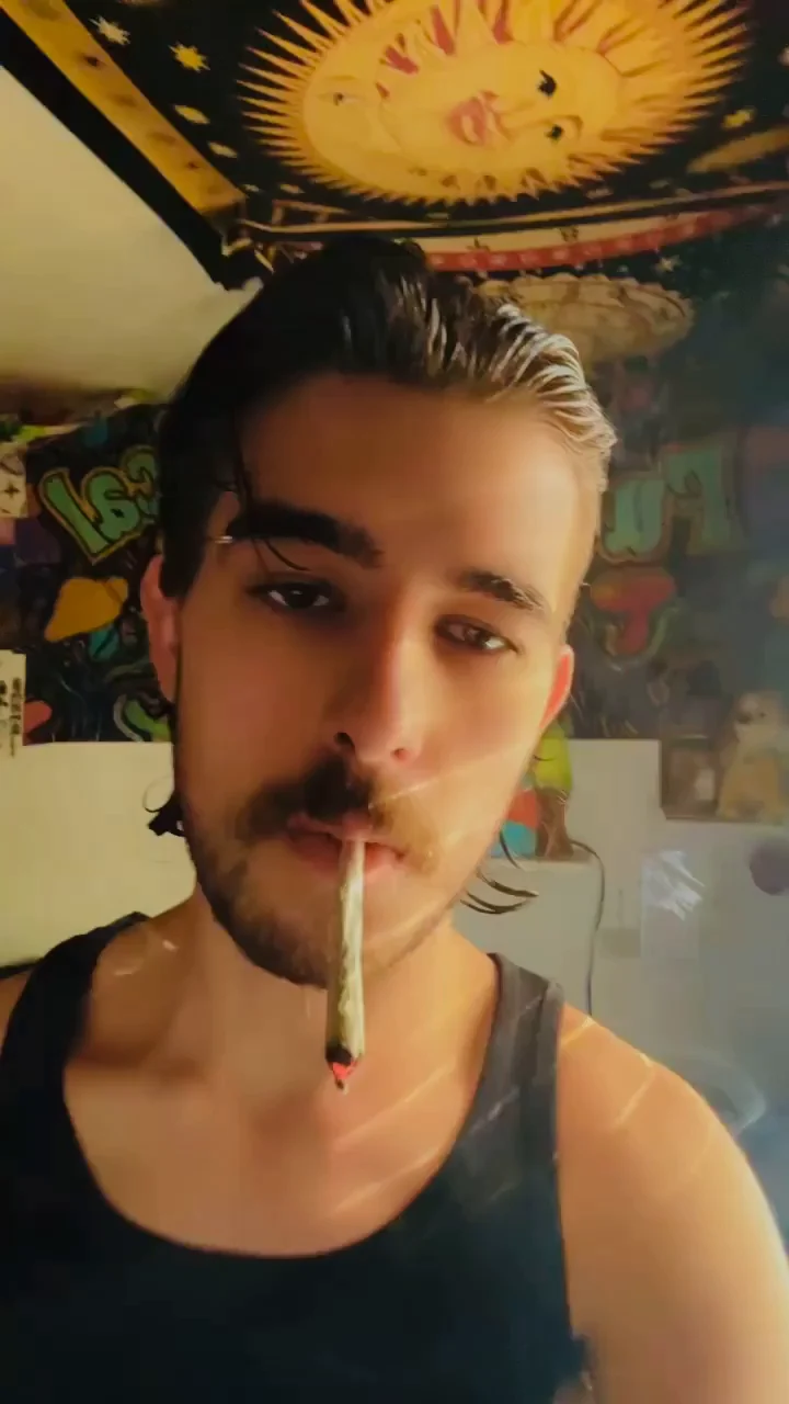 Smoke Tricks | Scrolller