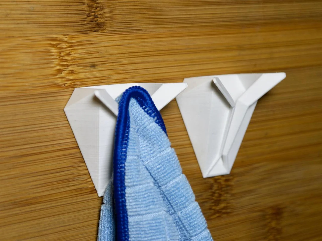 Low Poly Towel Hanger | Scrolller