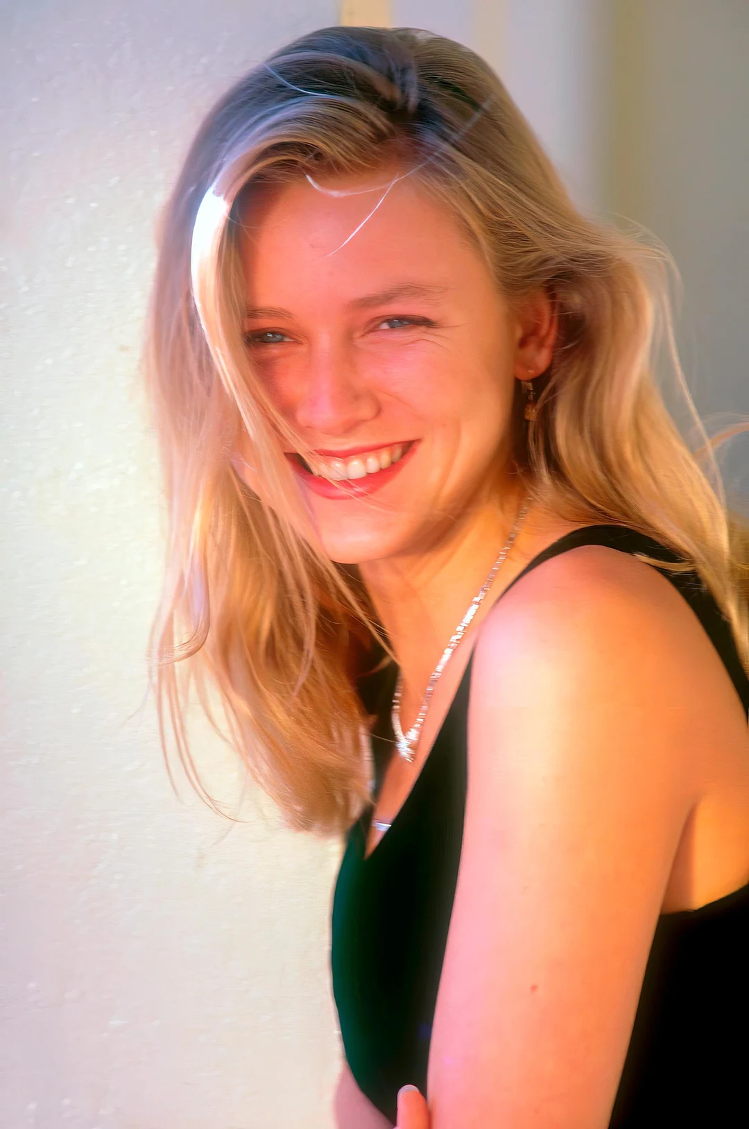 Naomi Watts (Early 90s) | Scrolller
