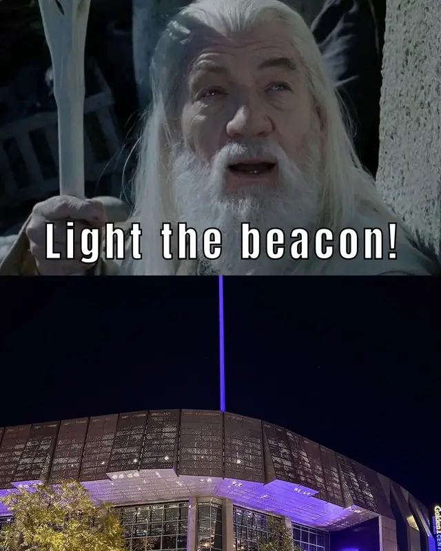 Light the beam! Kings win! | Scrolller