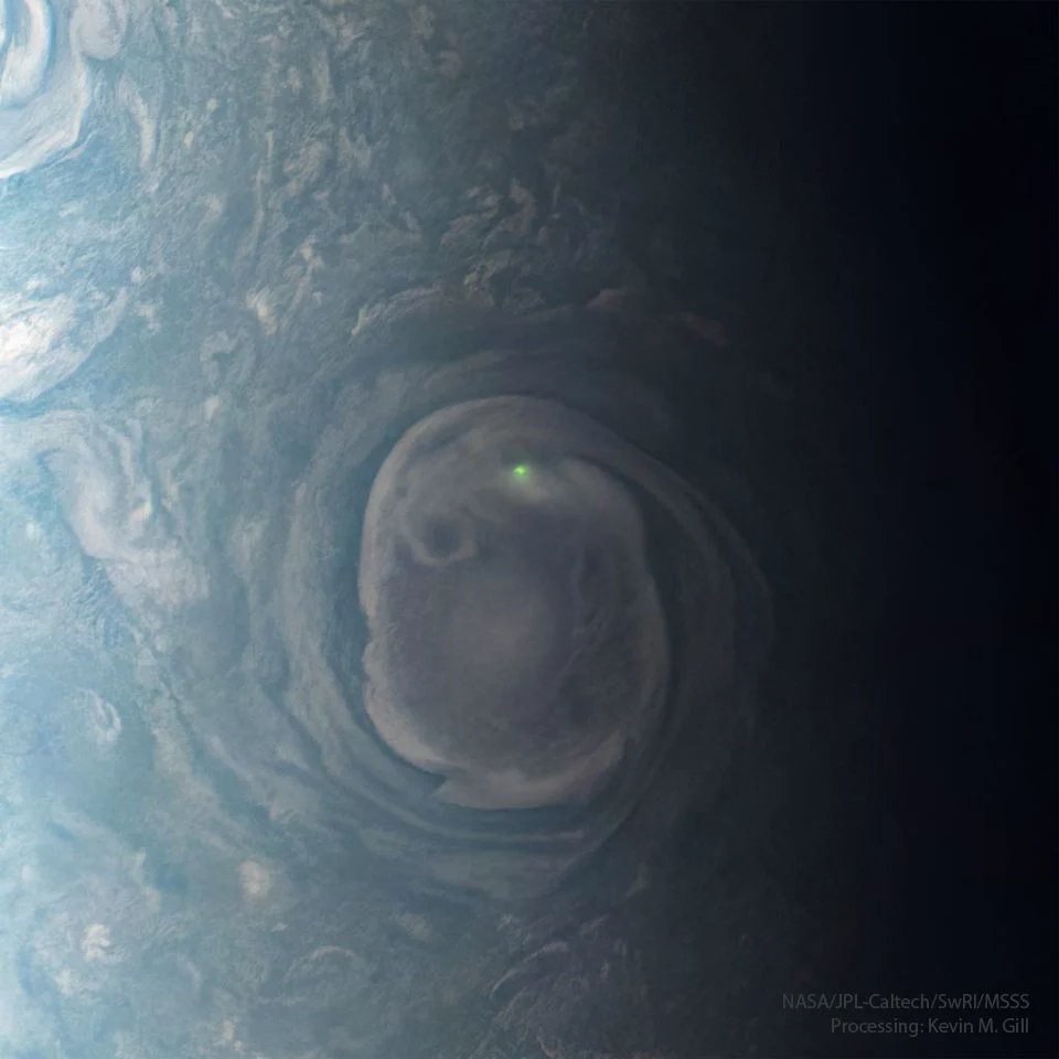 Lightning on Jupiter | Scrolller