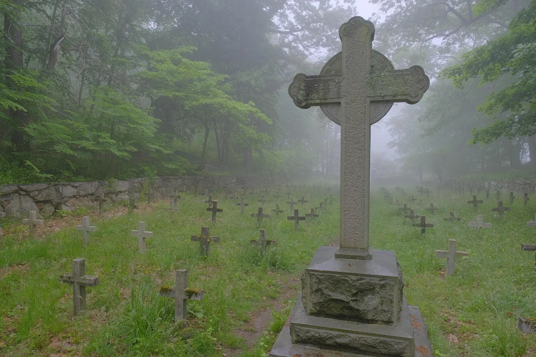 An cemetery for sisters from a convent in Peekskill, New York | Scrolller