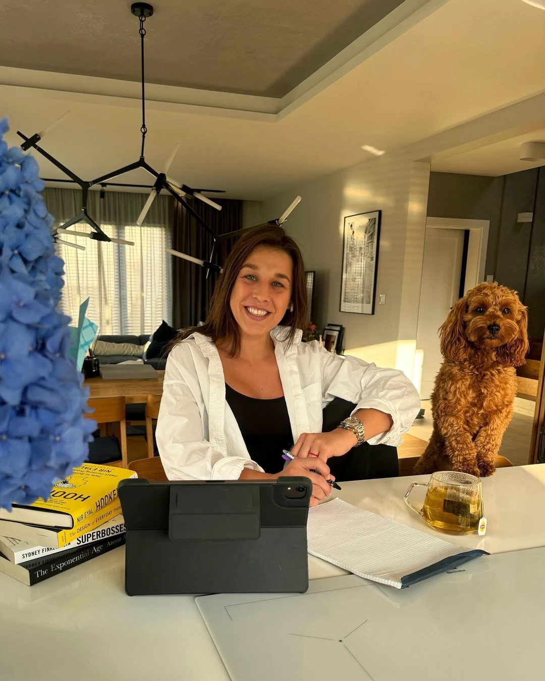 Joanna J and her dog Daisy | Scrolller