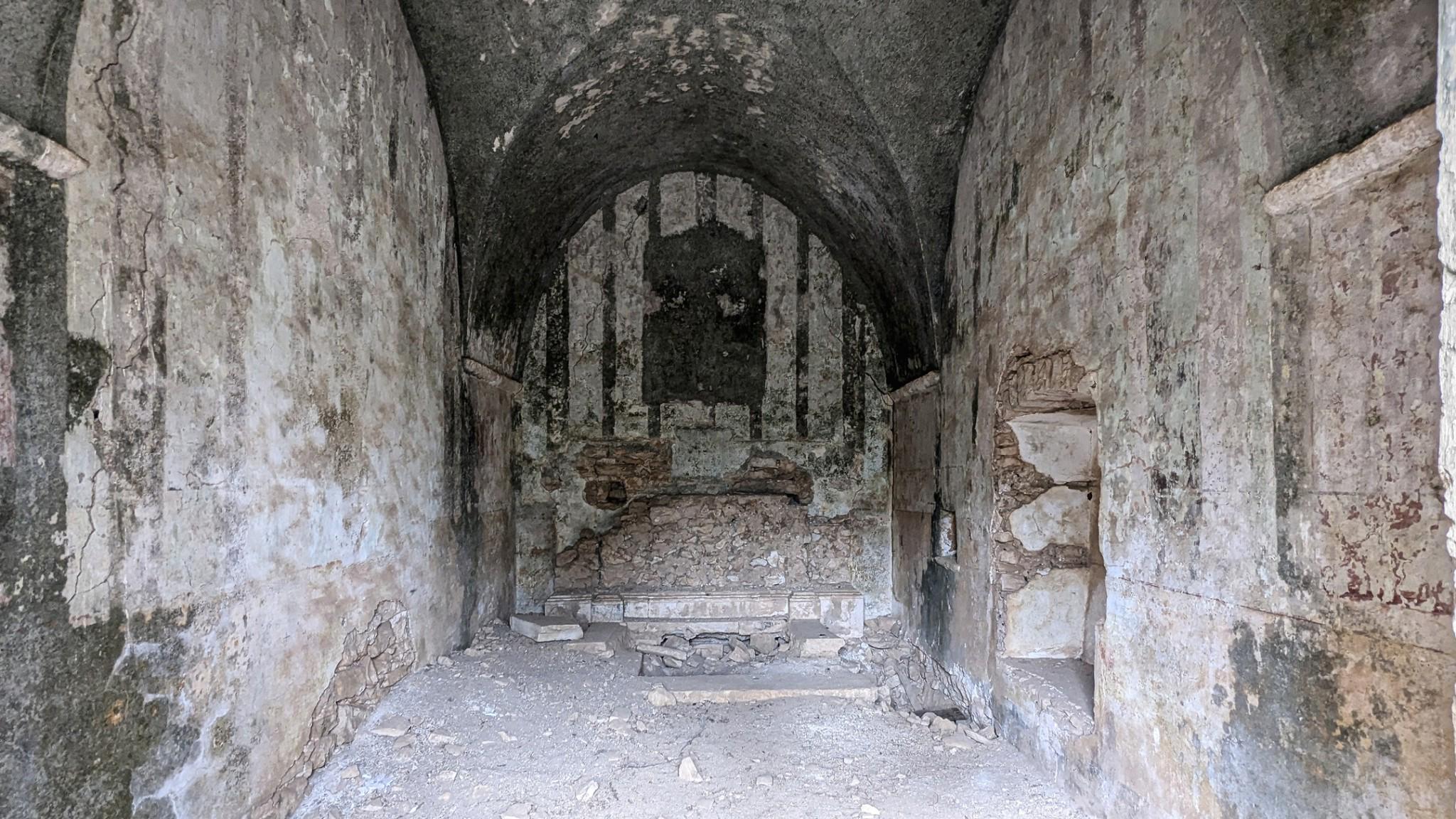 Chapel in a manor ruins | Scrolller