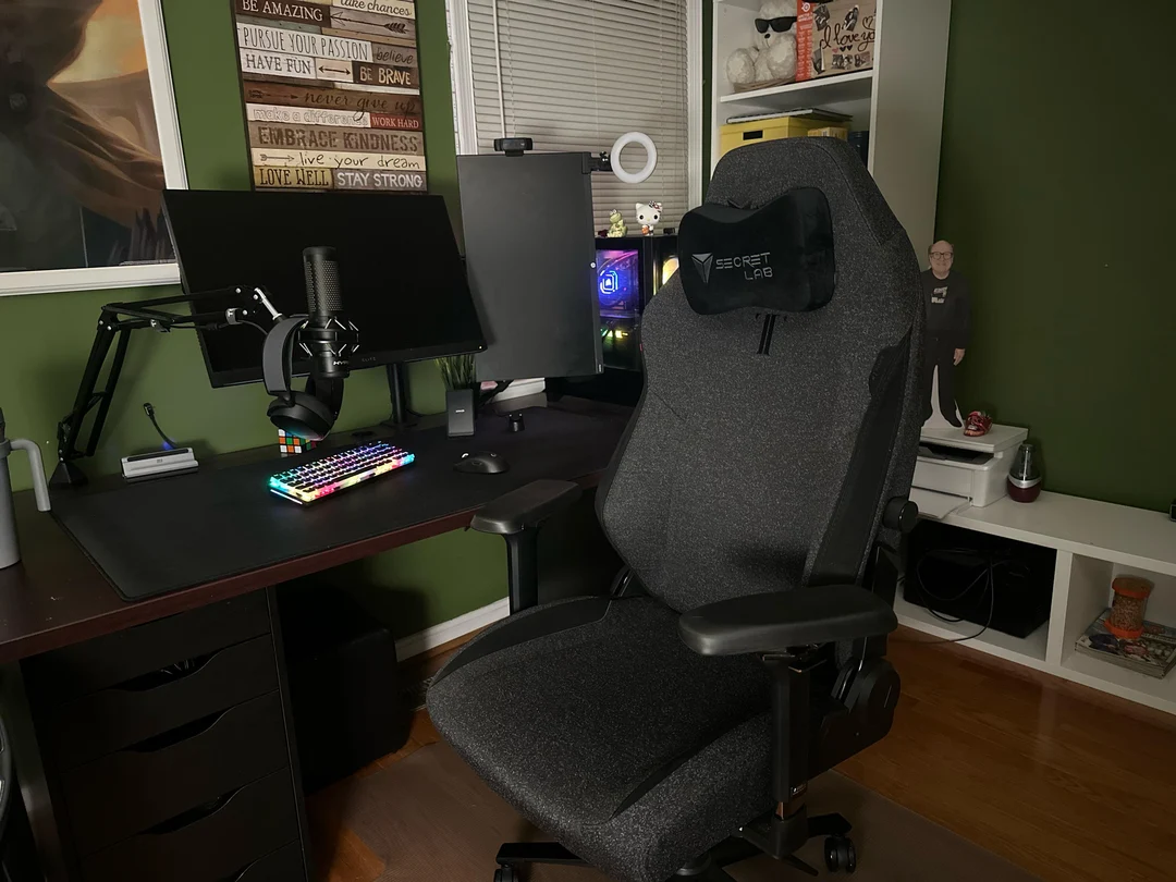 Secretlab Setup | Scrolller