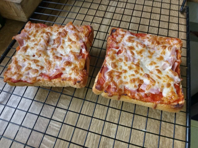 Pizza toast is really just an open-faced sandwich, right? | Scrolller