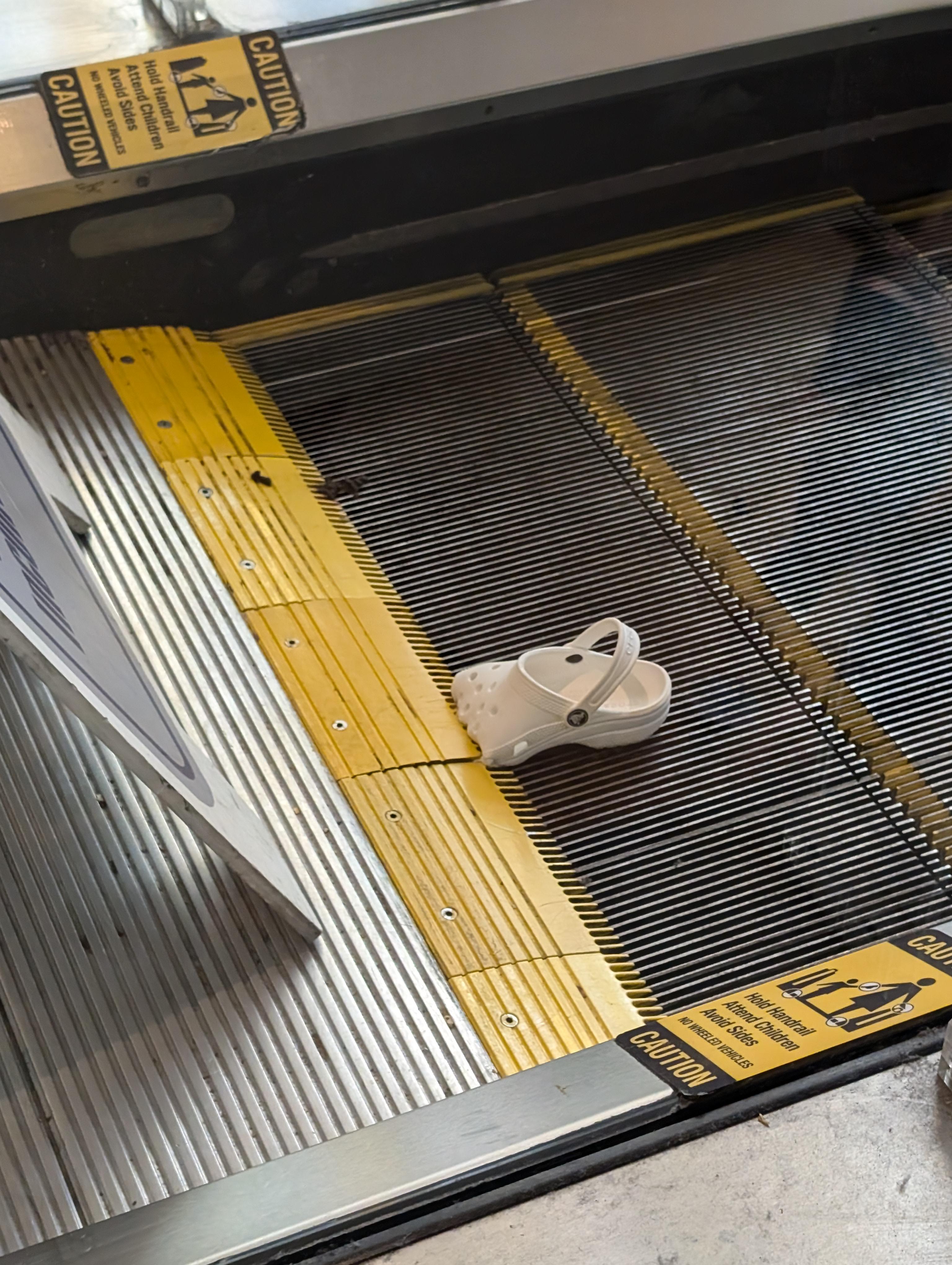 Discover more like Mildlyinteresting: Croc Stuck in Escalator and Related Content | Scrolller