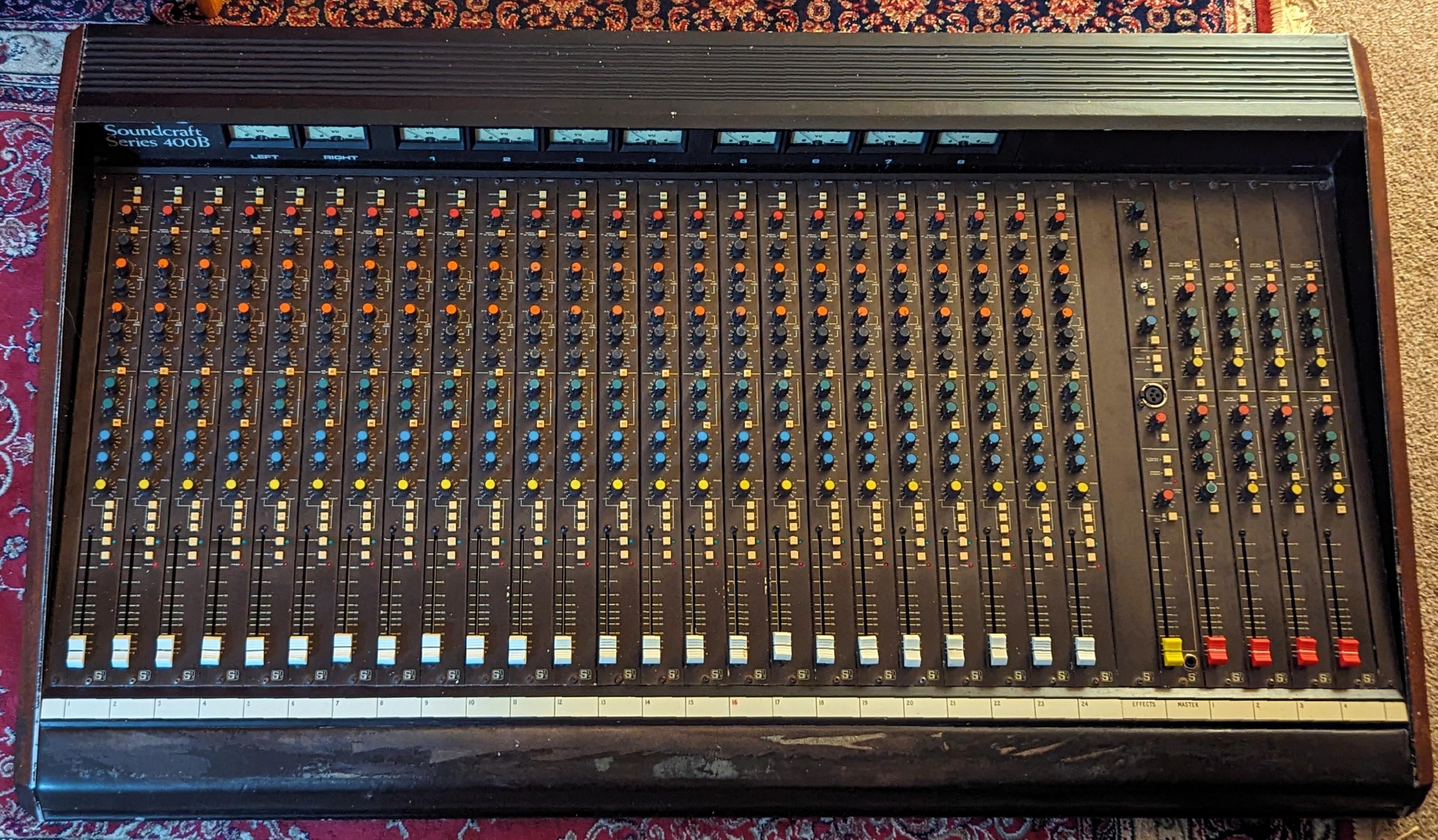 I customised my synth to match my mixing desk | Scrolller