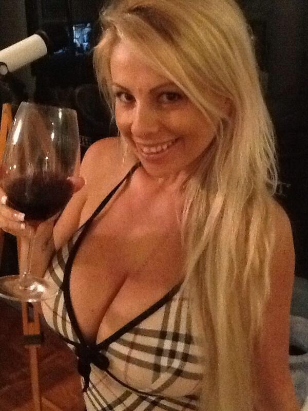 Melissa Bell | Scrolller