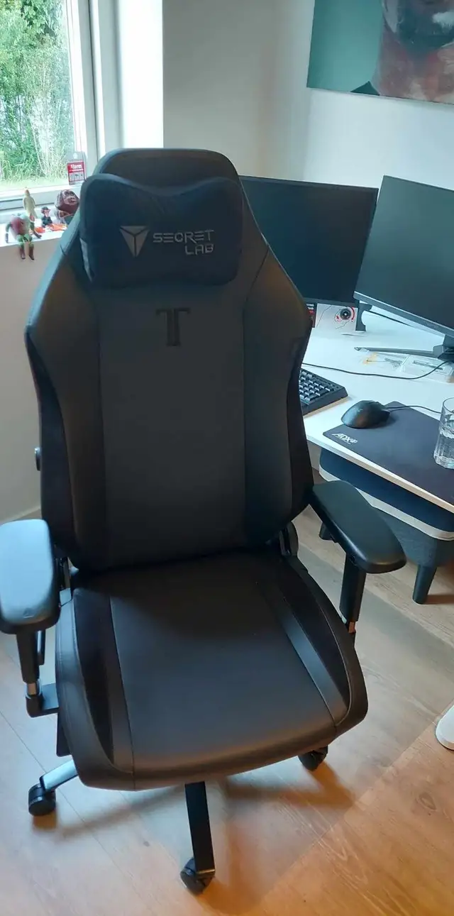 #secretlab new chair | Scrolller