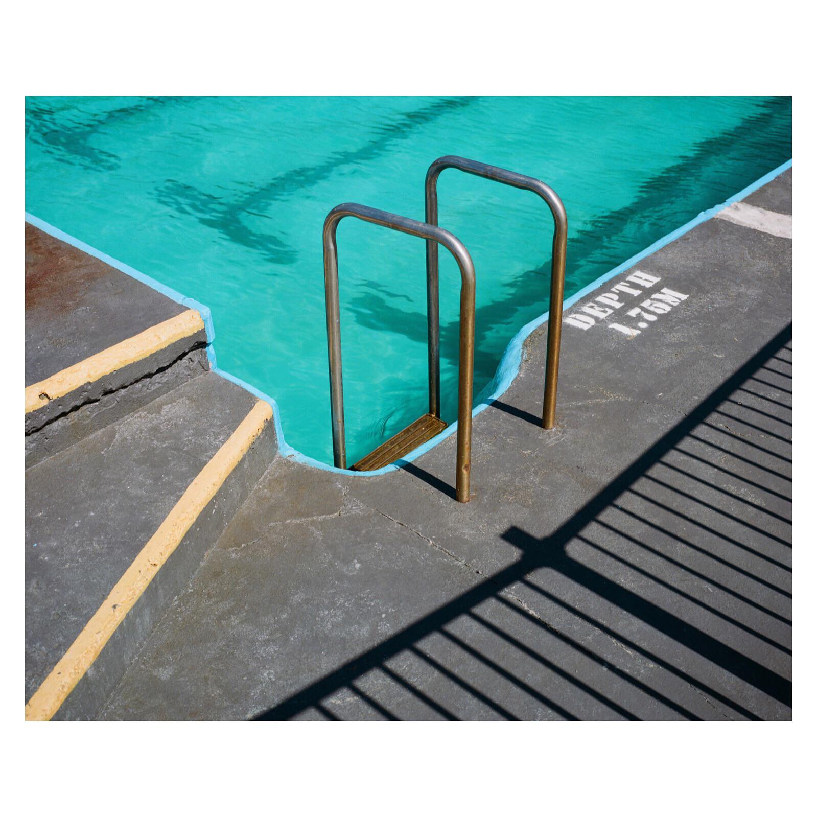 Seasons change [Mamiya 7 / Portra 400] | Scrolller