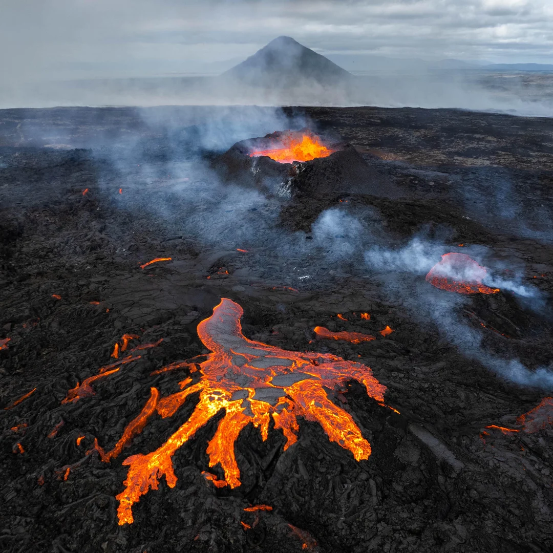 The volcanic eruption at Reykjanes, Iceland [2837x2837][OC] | Scrolller
