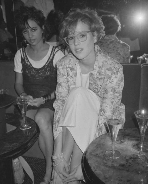 Susanna and Molly in 1985 | Scrolller