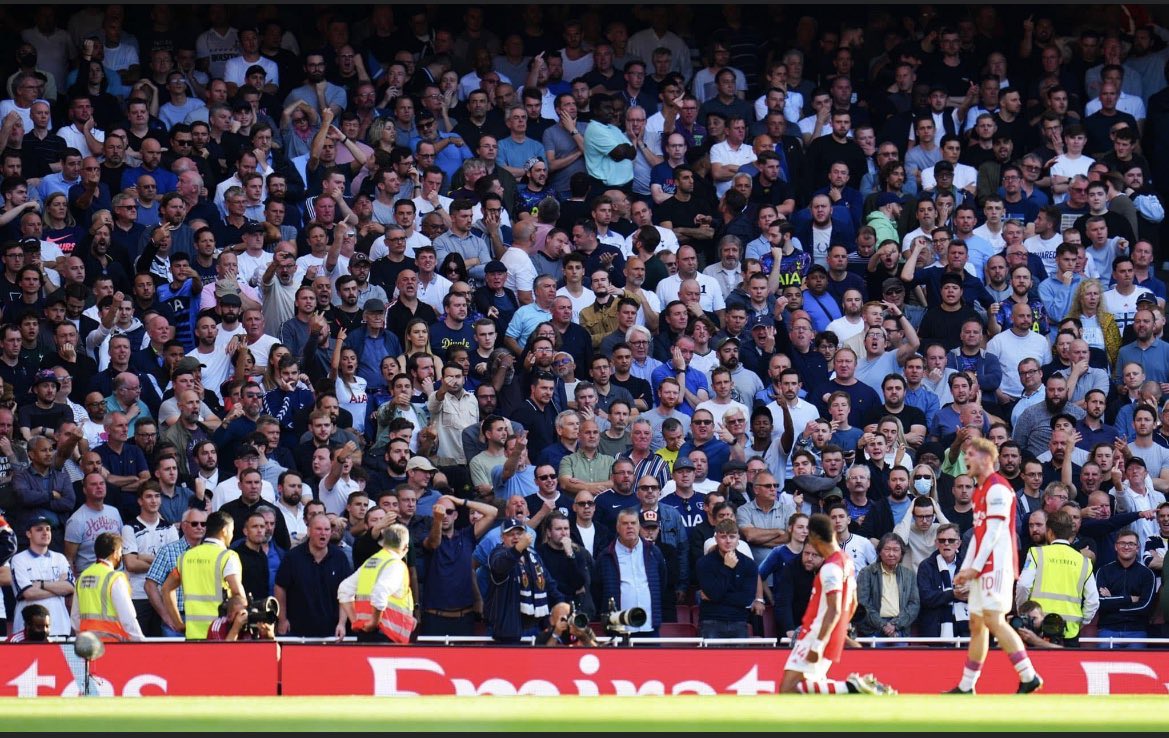 Finally. The iconic image. Auba in front of the scum ? | Scrolller