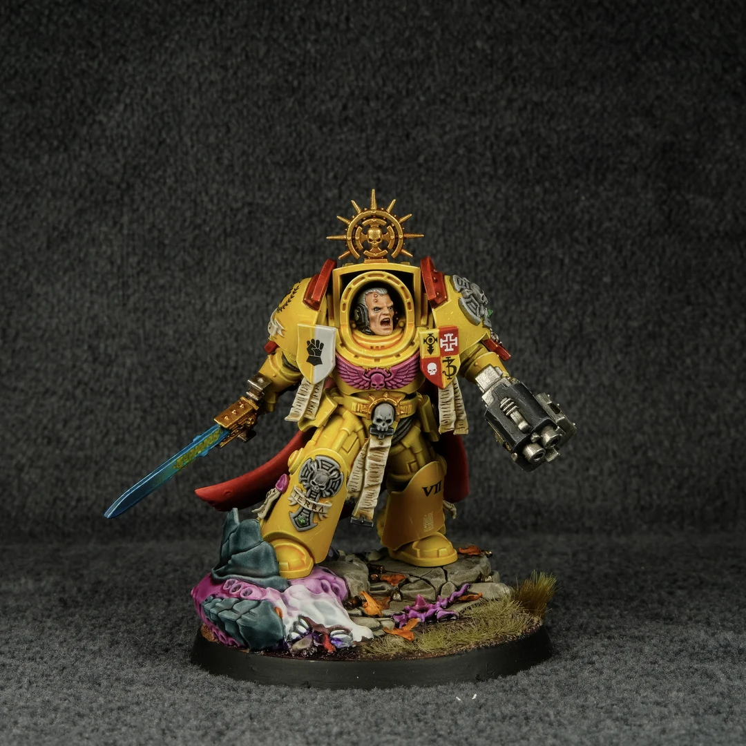 My Imperial Fists captain from the Leviathan box | Scrolller