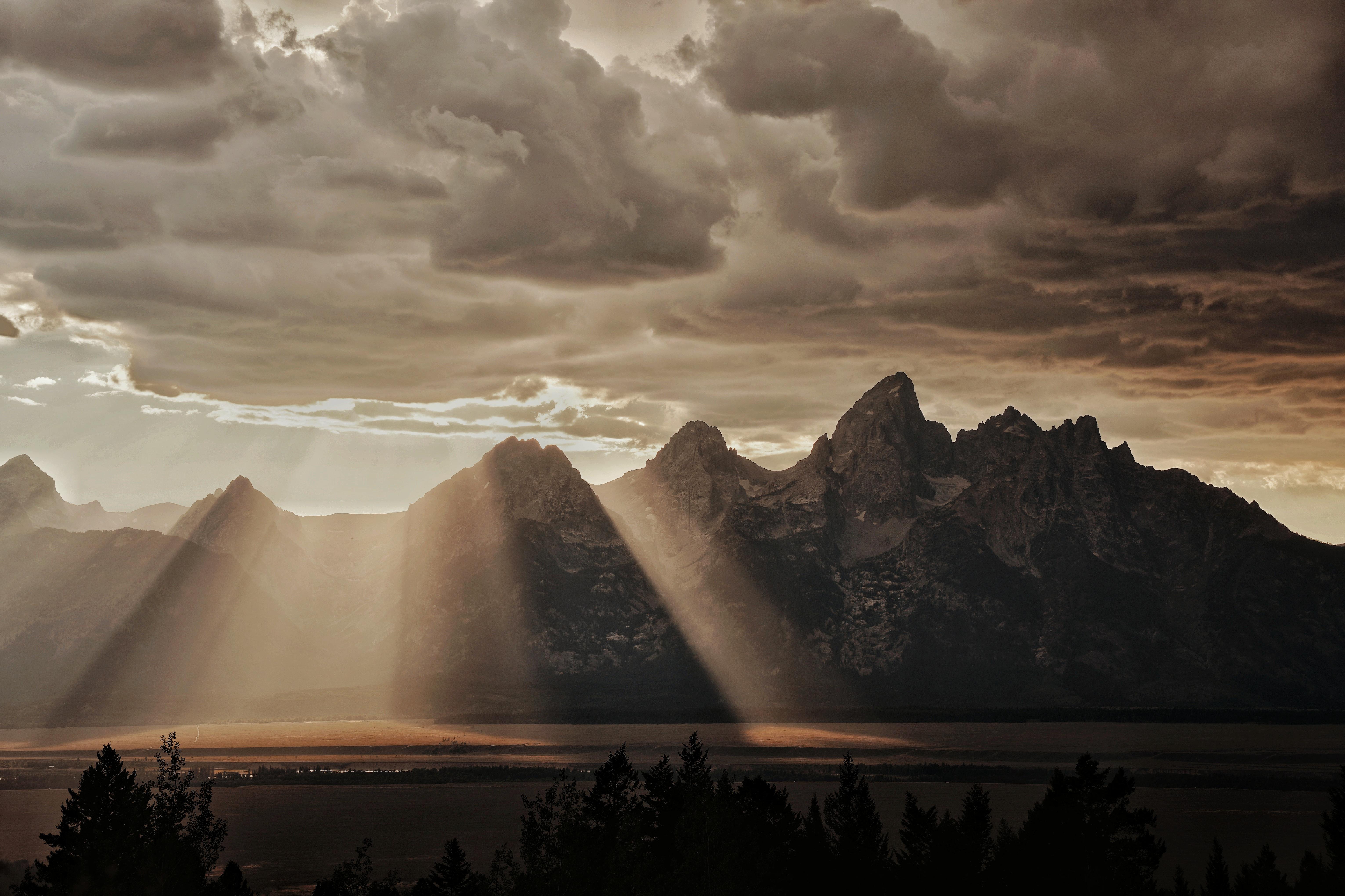Golden Rays Over The Tetons, Looking East From Shadow Mountain, Wyoming, USA [OC] [6123x4082 ...