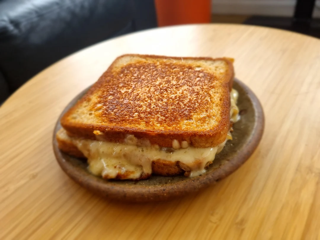 Grilled Cheese with Gruyere & Medium Cheddar | Scrolller
