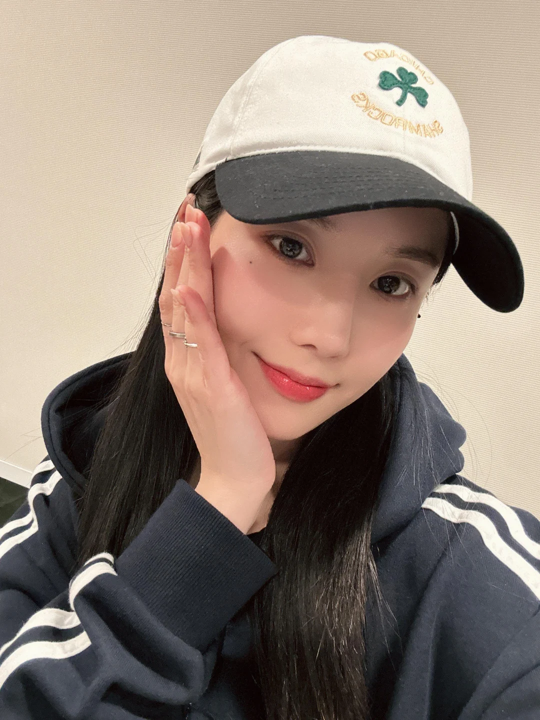 240122 Kwon Eunbi Twitter Update | Scrolller