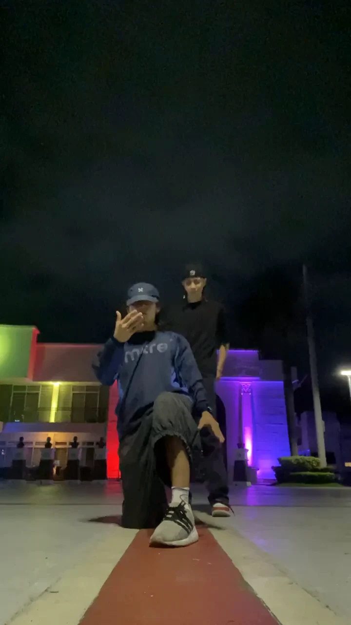 Year-end jam with my crew | Scrolller